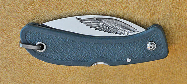 Boye Cobalt Eagle Wing Lockback Folding Pocket Knife with Blue Handle ...